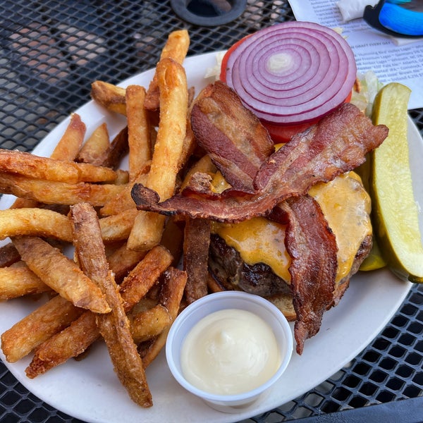 Spirits Pub & Grub - American Restaurant