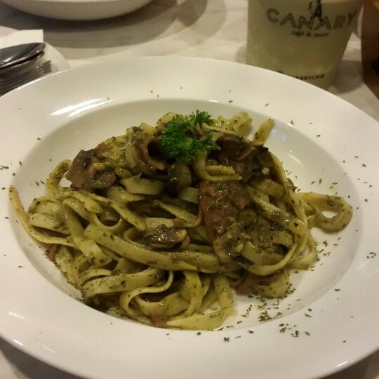 Canary Cafe & Store - Kafe di Surabaya