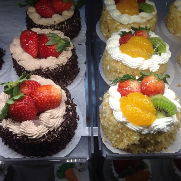 Sweet Ann Cakes - Bakery