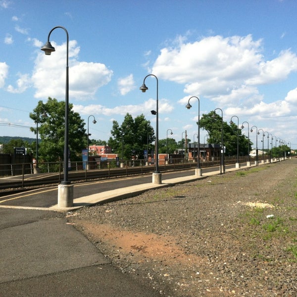 Photos at NJT - Dunellen Station (RVL) - Rail Station in Dunellen