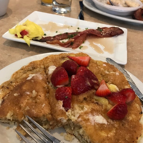 First Watch - Breakfast Spot