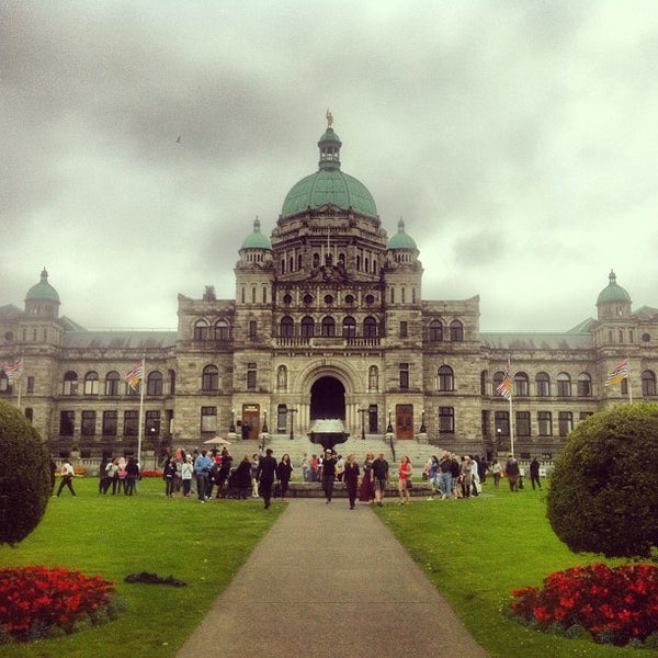 British Columbia Parliament Buildings - James Bay - 29 tips from 4039 ...