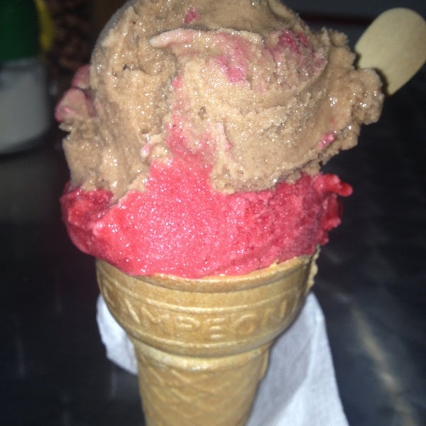 Photos at Helados De Paila Pomasqui Rosalia Suarez - Ice Cream Shop in ...