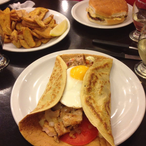 Photos at Carlitos El Rey del Panqueque y la Hamburguesa - Creperie