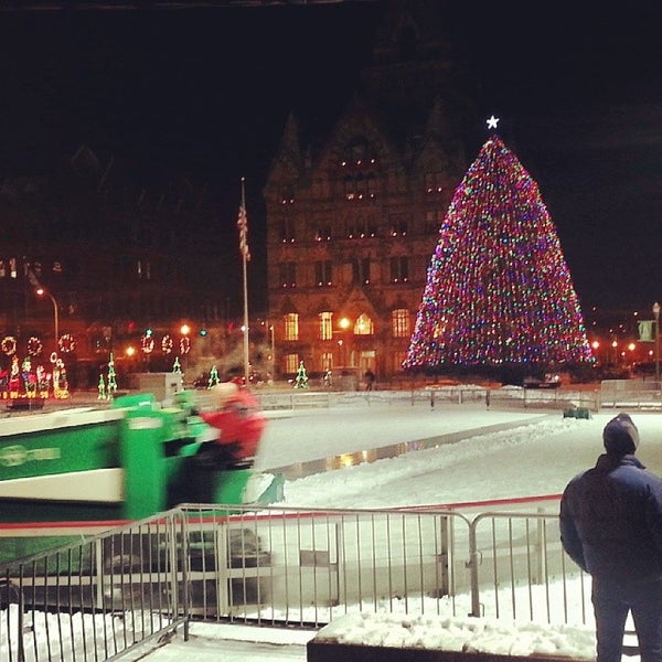 Clinton Square Ice Rink - 2 tips