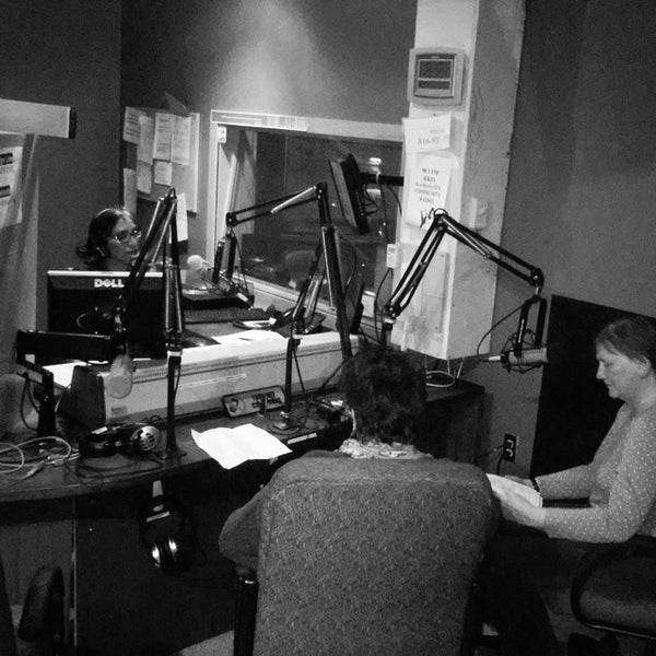 KKFI 90.1 - 3901 Main St