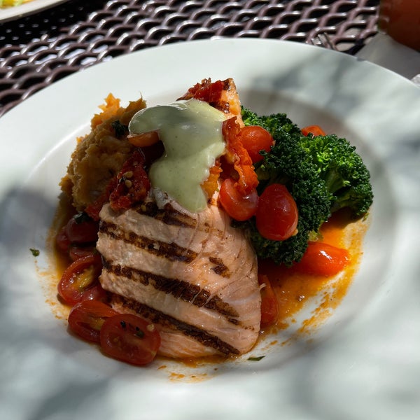 Aqui Cal-Mex - Mexican Restaurant