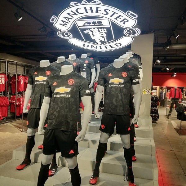 Photos at Manchester United Megastore - Souvenir Store