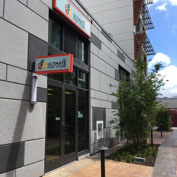 The Ultimate Foot Store - Ala Moana - Kakaako - 1 tip