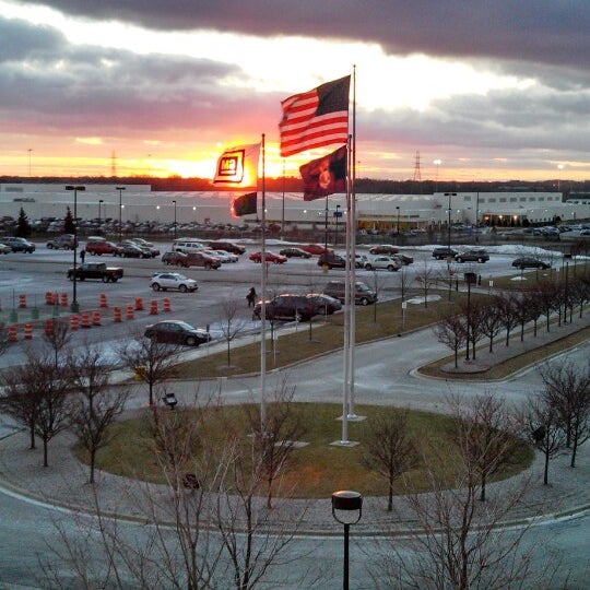 Photos at GM Powertrain World Headquarters (Building B) - 823 Joslyn Ave