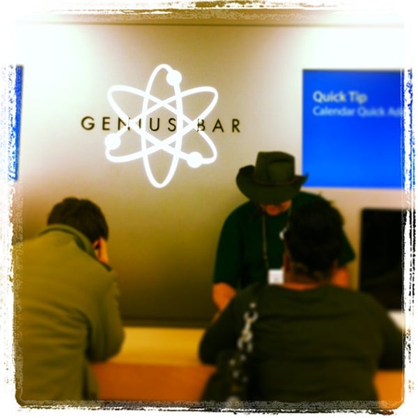 Photos at Apple Providence Place - Electronics Store in Downtown Providence