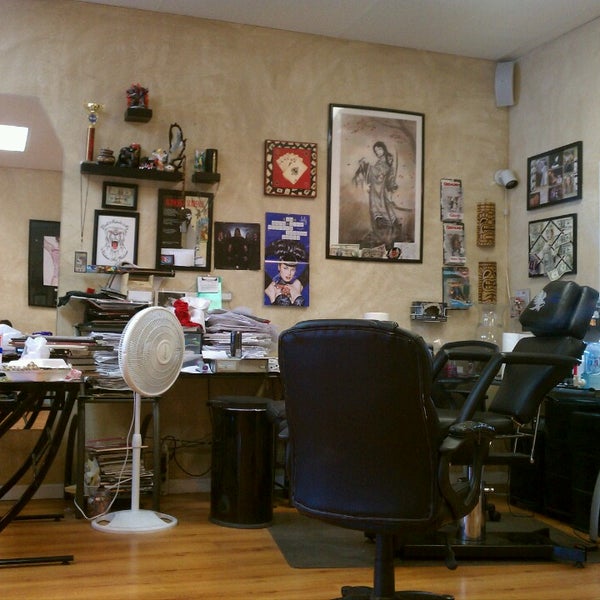 Talon Tattoo - Tattoo Parlor in Northwest