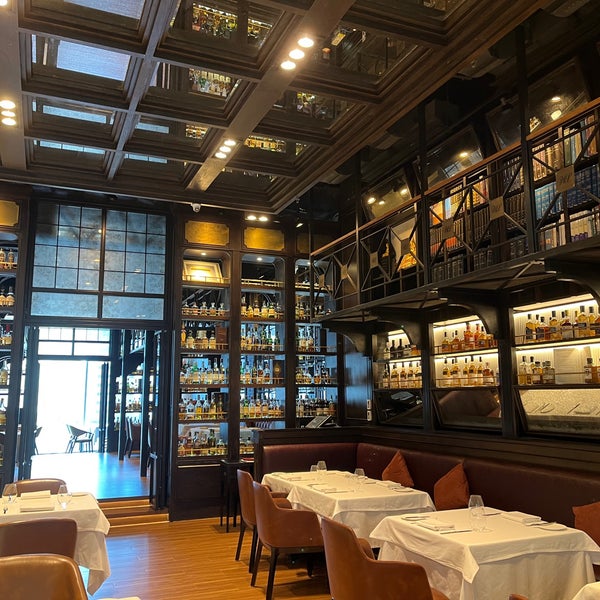 Water Library Brasserie - ปทุมวัน, กรุงเทพมหานคร