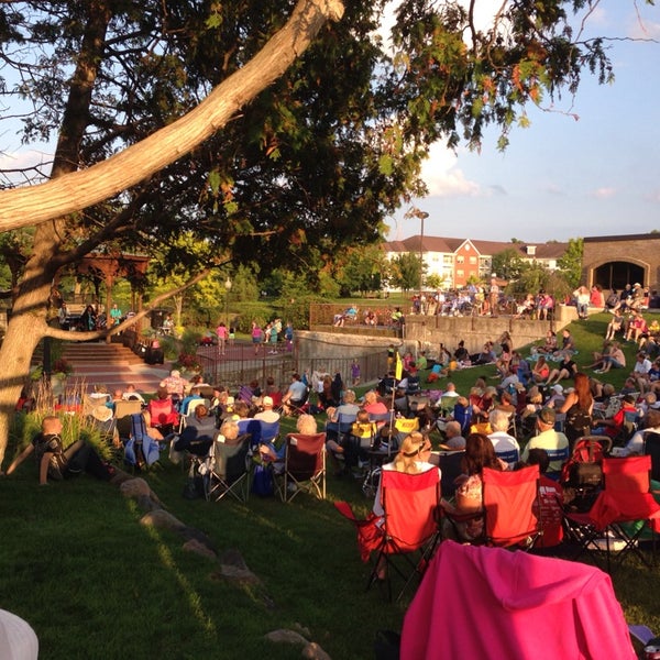 Fenton Gazebo - Park in Fenton