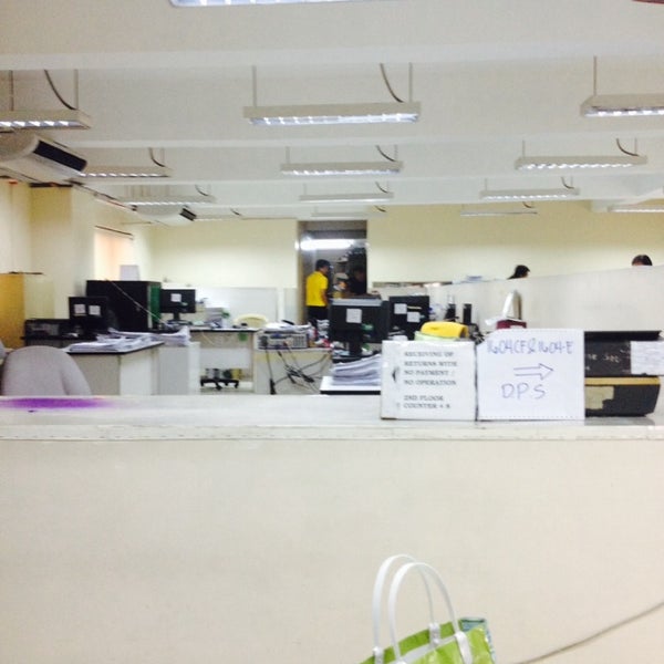 Bureau of Internal Revenue RDO 051 - Capitol Building in Barangay 76