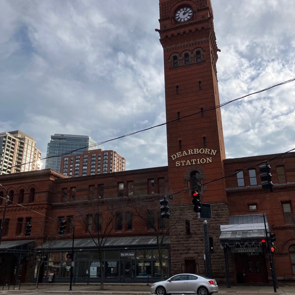 Dearborn Station - Dearborn Park - Chicago, IL