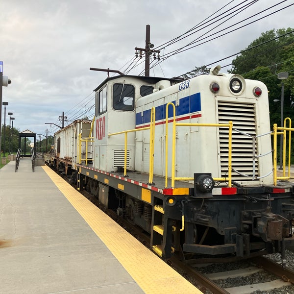 RTA Warrensville - Shaker Rapid Station - Shaker Hts, OH