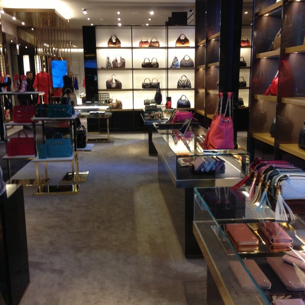 Gucci (Now Closed) - Seattle Central Business District - 3 tips from ...