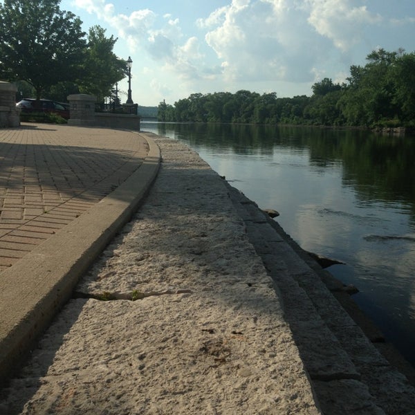 West Dundee River Walk - Dundee Township, IL