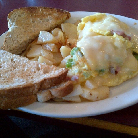 Camp 28 - American Restaurant in Rib Lake