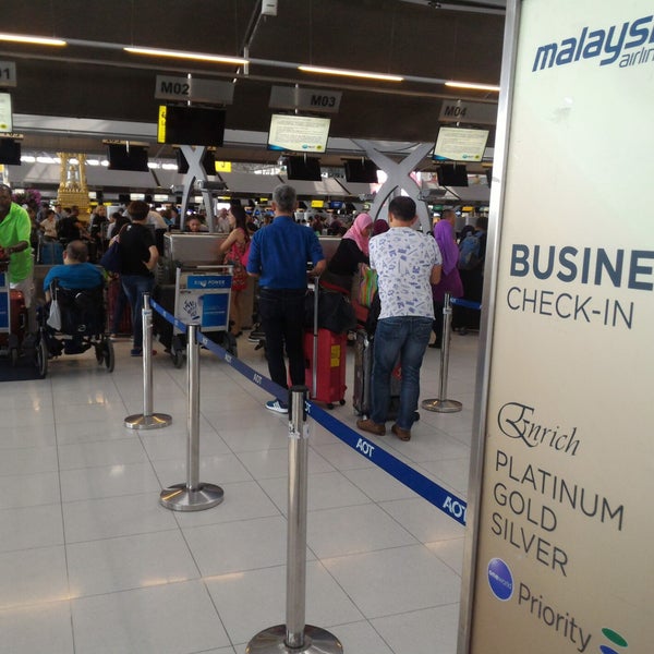 Malaysia Airlines (MH) Check-in - Check-in Hall, Row M