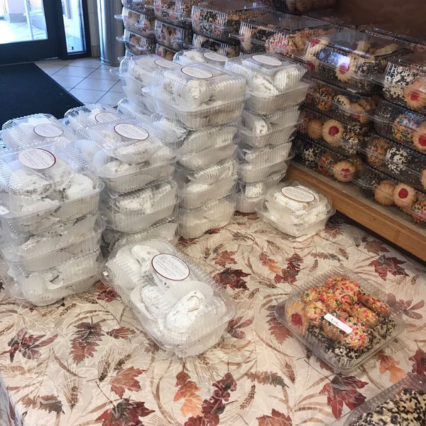 Chicago Sweet Connection Bakery - Norwood Park - 5569 N Northwest Hwy