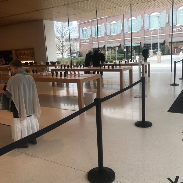 Apple Southpoint - 8030 Renaissance Pkwy