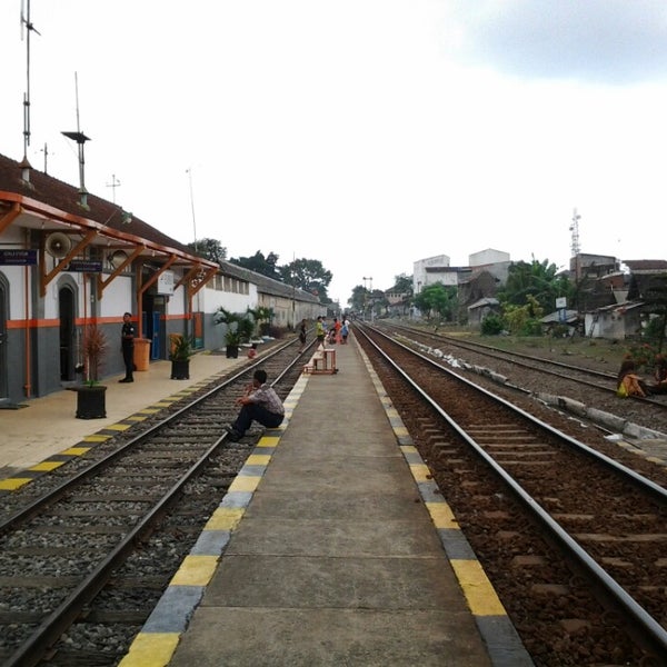Stasiun Blimbing - 8 tips from 702 visitors