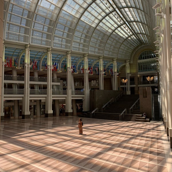 Ronald Reagan Building & International Trade Center - Federal Triangle ...