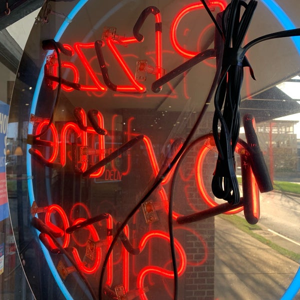 Armand's Chicago Pizzeria - Central Rockville - 15 tips from 372 visitors