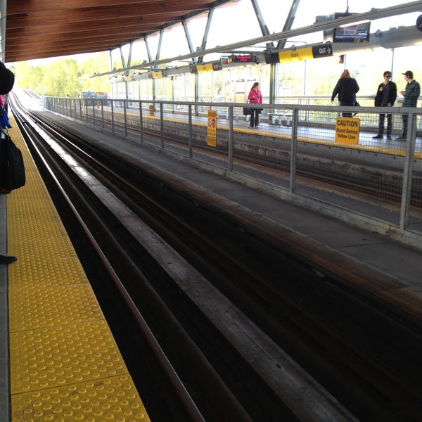 Braid SkyTrain Station - 6 tips