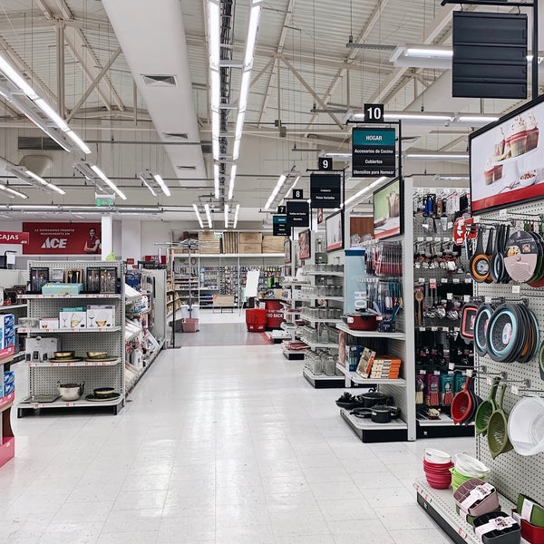 Ace Hardware Store - Shopping Mall in Asunción