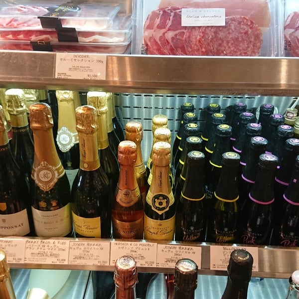 DEAN & DELUCA - Grocery Store in 港区