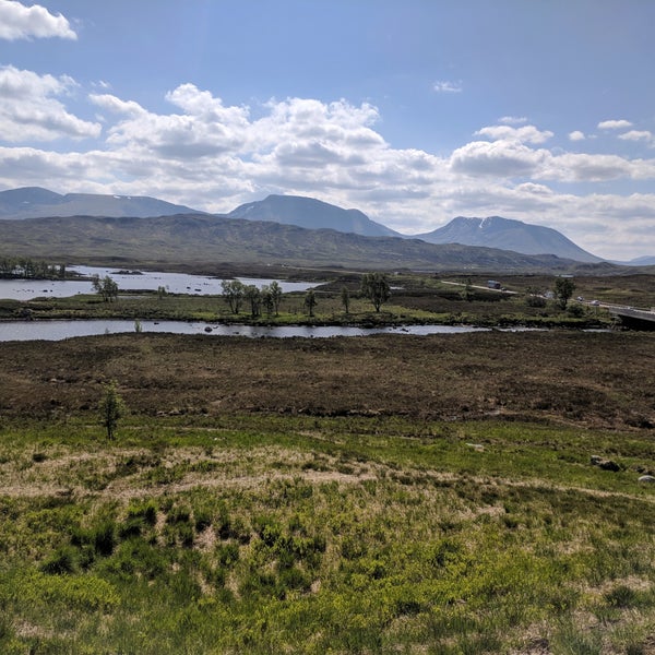 Loch A82 Loch Bà on Rannoch Moor - Scenic Lookout in Glencoe