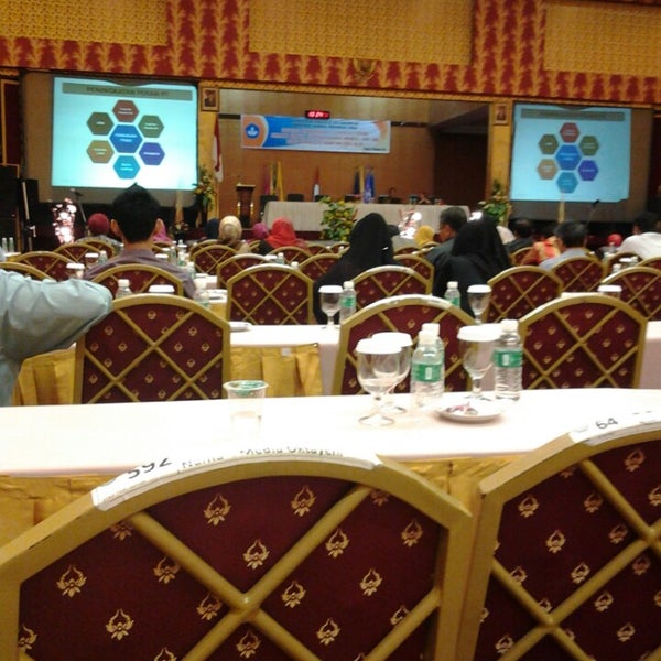 UPI CONVENTION CENTER - 10 tips from 667 visitors
