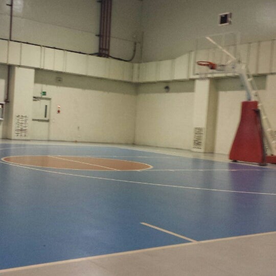 Photos at Serendra Basketball Court - Fort Bonifacio - 2 tips from 106 ...