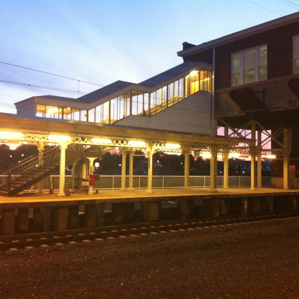 Photos at Amtrak: Lancaster Rail Station (LNC) - Ross - Lancaster, PA