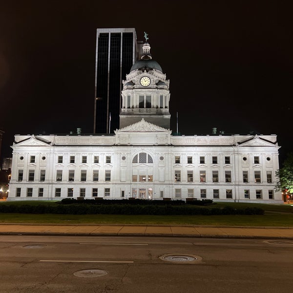 Allen County Courthouse - Courthouse in Fort Wayne