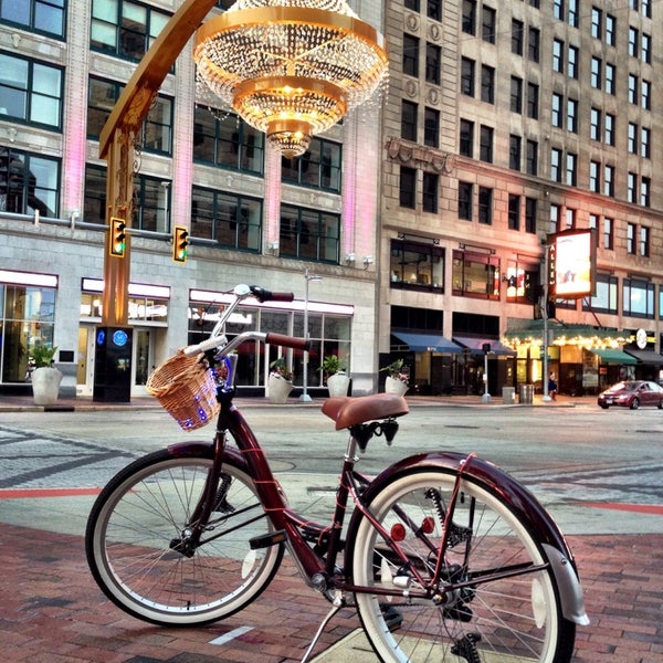 GE Chandelier - Monument / Landmark in Cleveland
