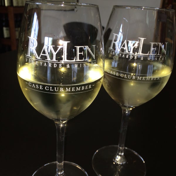 Raylen Vineyard & Winery - Winery in Mocksville