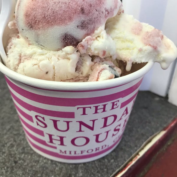 Photos at Sundae House - Woodmont - 8 tips from 260 visitors