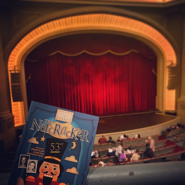 Grand Theater - 401 N 4th St