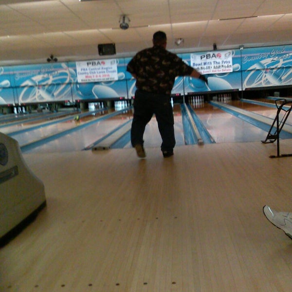 Country Club Lanes - 1 tip