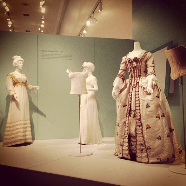 Kent State University Fashion Museum - Museum
