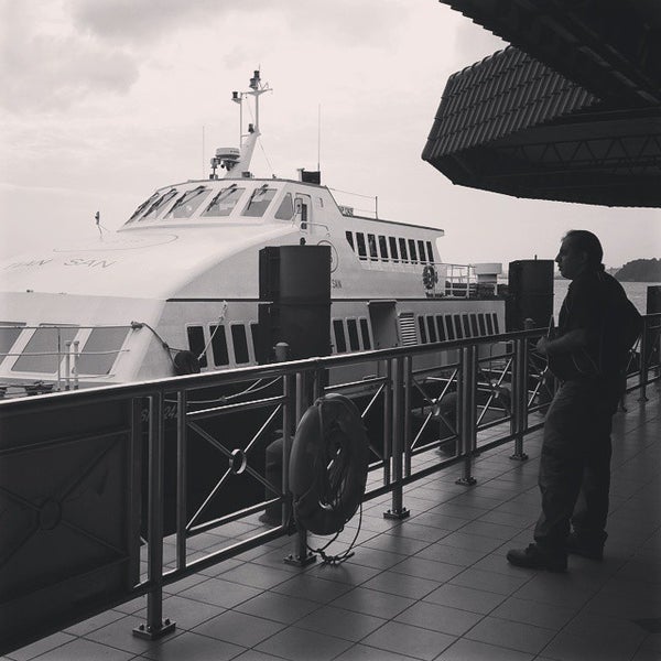Bukom East Gate Jetty - Boat or Ferry