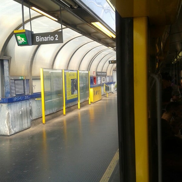 Metro Piscinola (L1, Arcobaleno) - Metro Station in Napoli