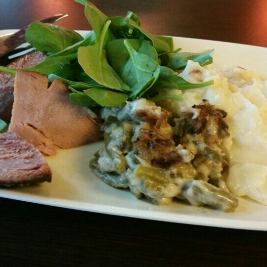 The Vista at Shaw - College Cafeteria in Michigan State University