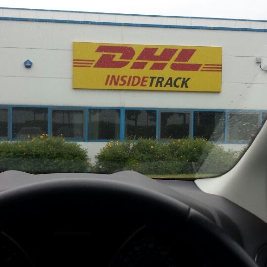 DHL Inside Track (VW Press Fleet & Handover Centre) - Distribution ...