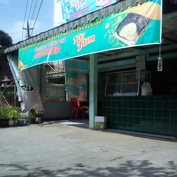 Gathot Tiwul Yu Tum - Tea Room