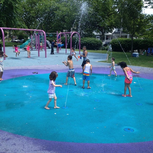 Caledonia/Roessler Park - Playground in Perth Amboy